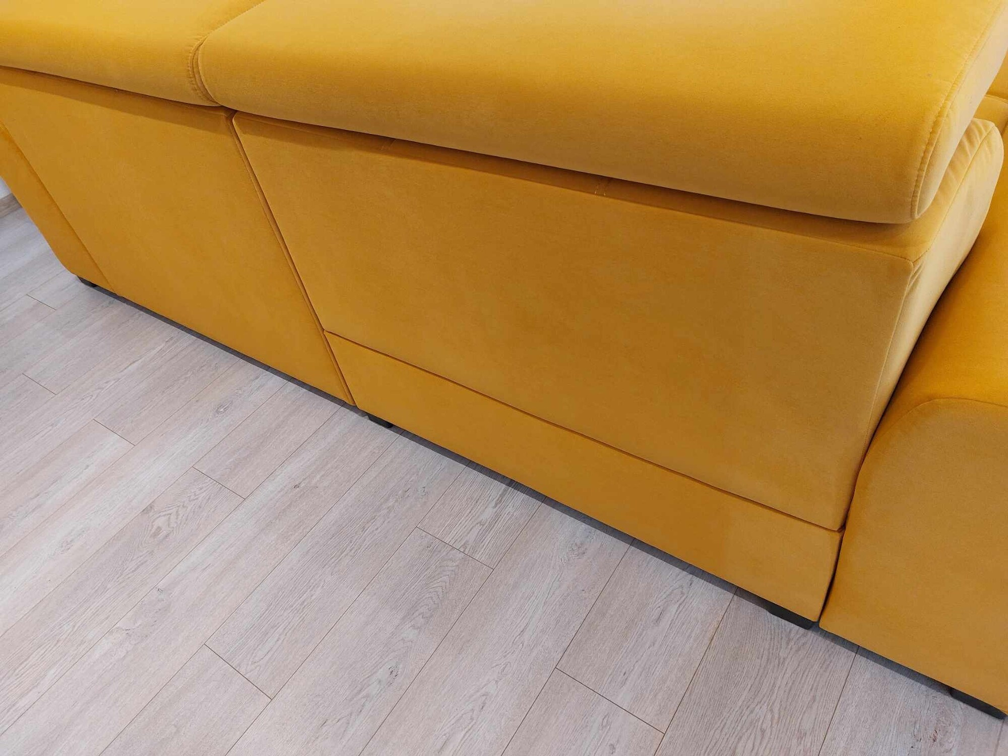 Rohová sedací souprava VESTA, Matt Velvet 48, Levá - Nábytek Pegas